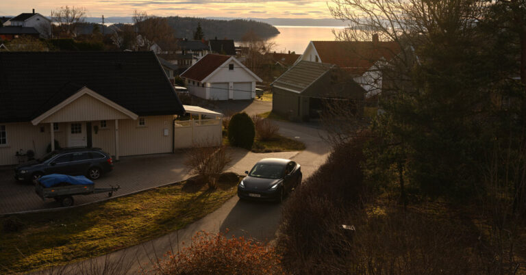 Tesla sales collapsed, even in the most suitable place for electric ...